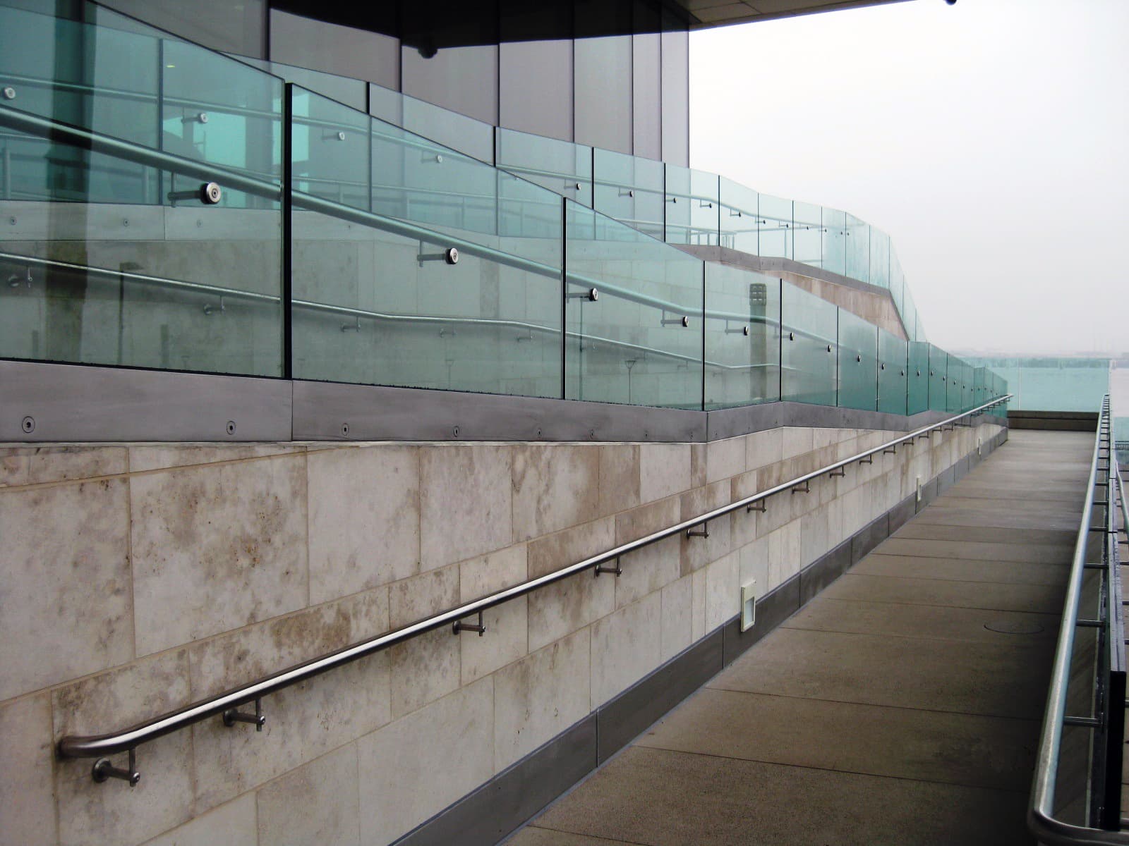 Custom Glass Panels | Internal & External Applications | Liveconfigurator